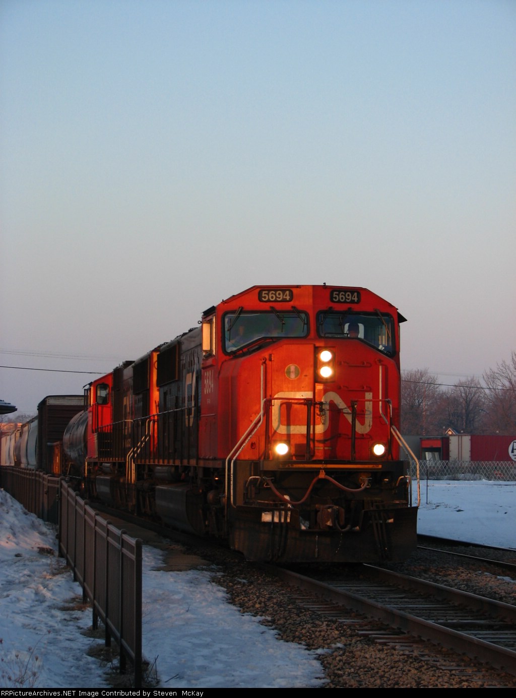 CN 5694